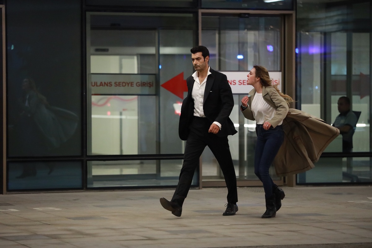 مسلسل جول جمال الحلقة 10: Gülcemal يحول حياة ديفا لجحيم | ET بالعربي